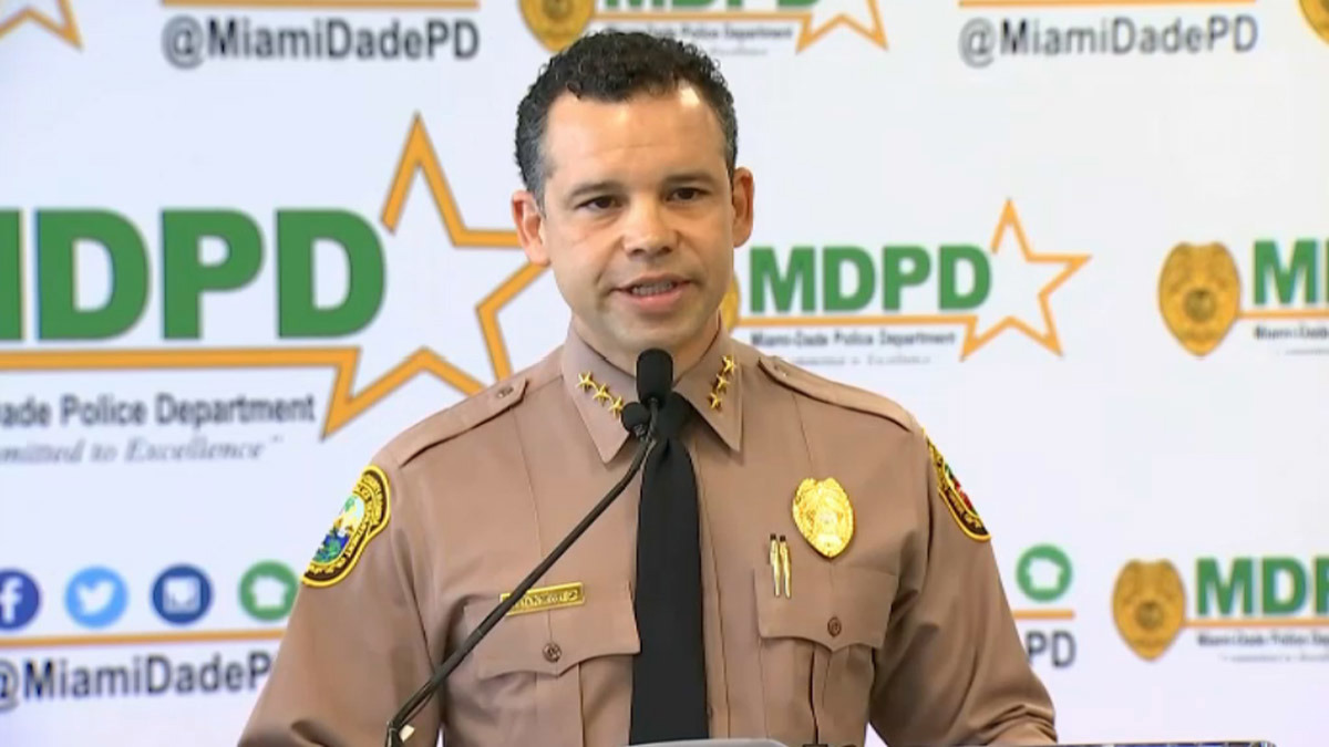 Director de Policía de Miami-Dade ya se encuentra en casa