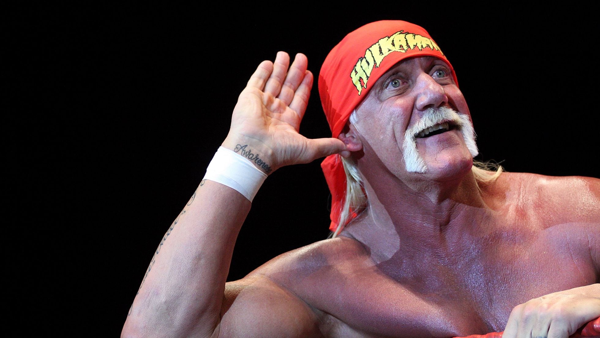 El luchador Hulk Hogan se bautiza a sus 70 años: “Dedicación a Jesús ...